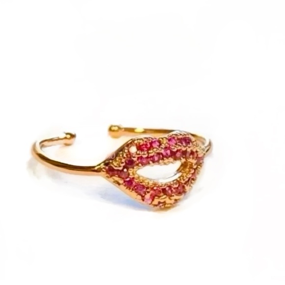 kate spade | Jewelry | 58 Kate Spade Lips Ring Crystal Adjustable ...